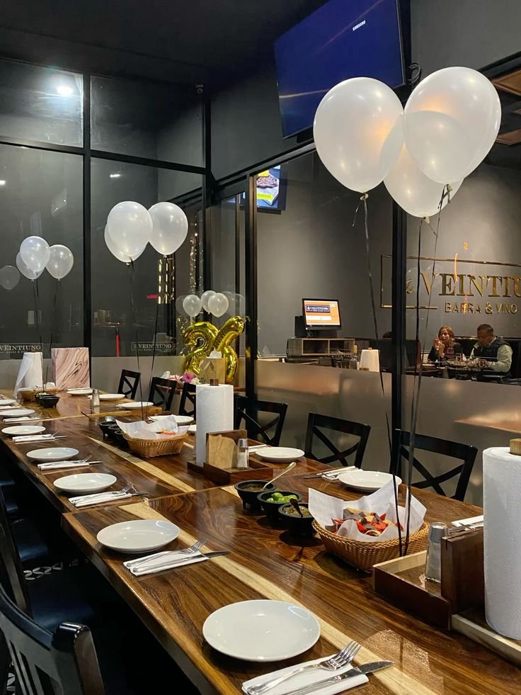 Transform Any Birthday Dinner with These Elegant & Easy Table Decor Ideas
