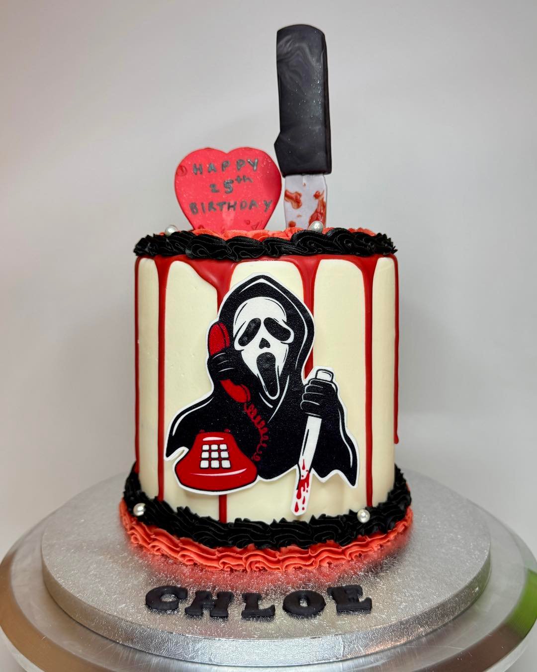 20 Scream Birthday Cake Ideas That’ll Terrify & Delight Fans