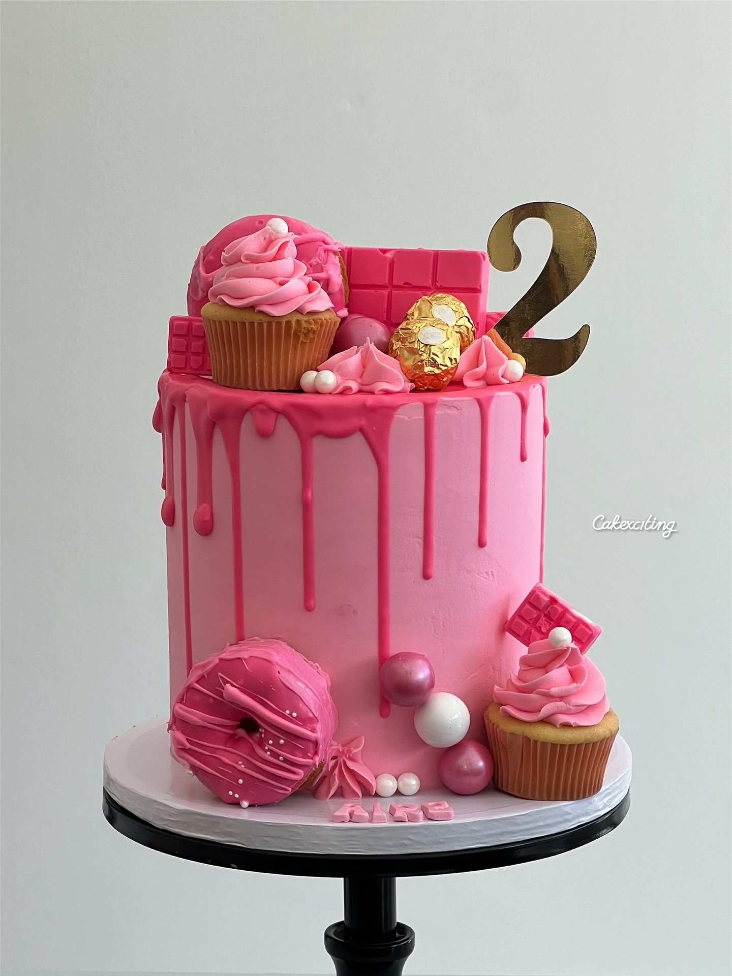 25+ Pretty Pink Birthday Cake Ideas for Every Age