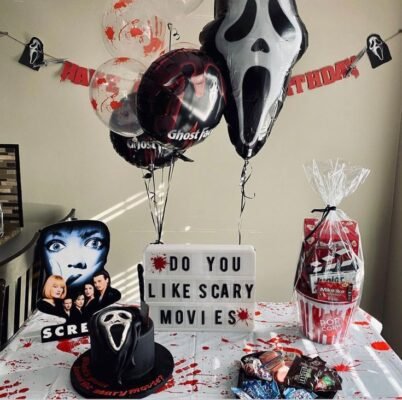 20 Scream Birthday Cake Ideas That’ll Terrify & Delight Fans