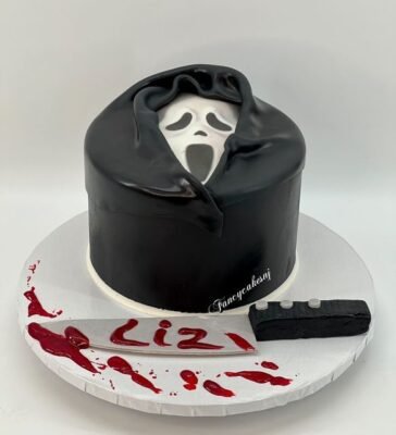 20 Scream Birthday Cake Ideas That’ll Terrify & Delight Fans