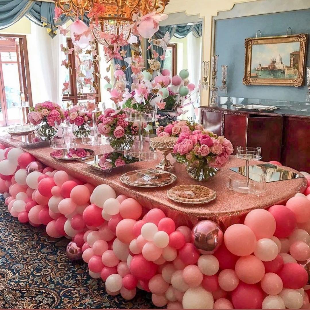 18 Easy & Stylish Balloon Decoration Ideas to Try