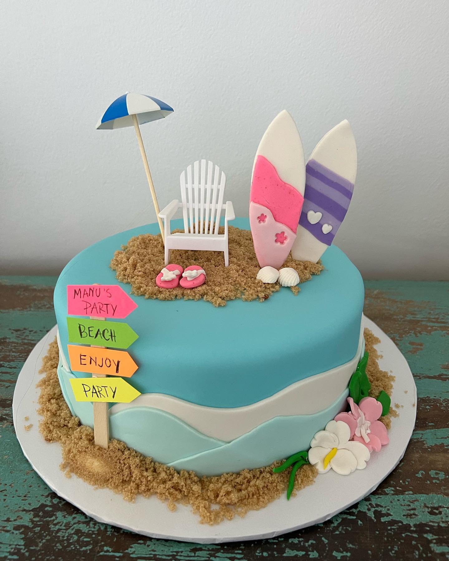 18 Beach Birthday Party Ideas | Fun Themes & Decor