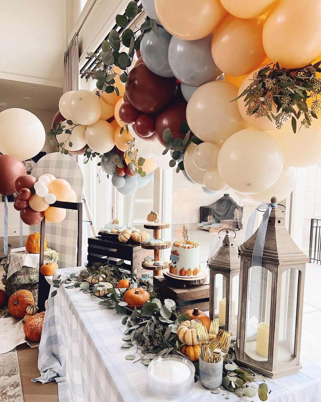20 Fall Party Decorations: Easy Autumn Decorating Ideas
