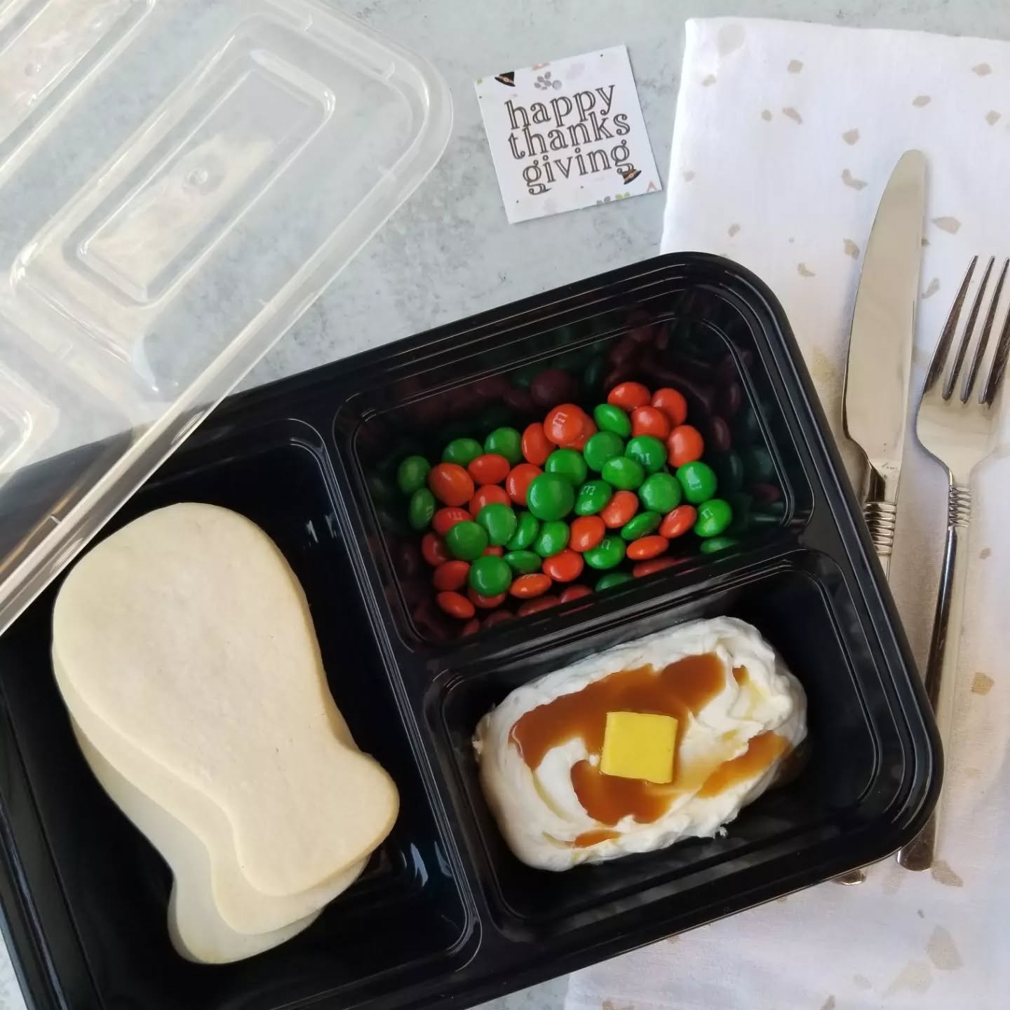 20 Thanksgiving Gift Ideas to Show Gratitude in 2025