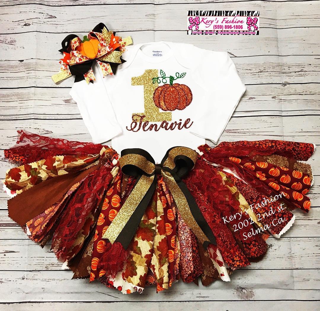 17 Fall Birthday Party Ideas | Cozy Themes, Decor & Favors