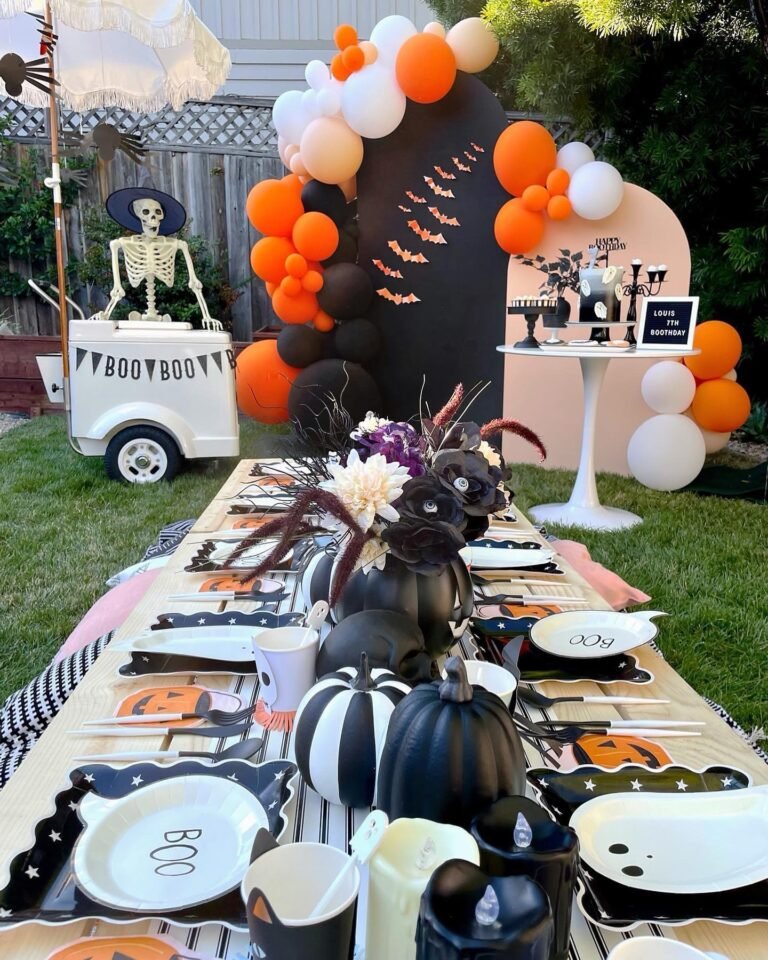 22 Halloween Birthday Party Ideas | Spooky & Fun Celebration Tips
