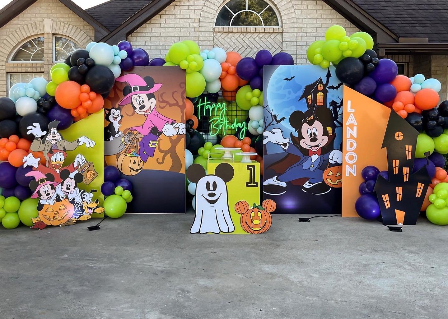 22 Halloween Birthday Party Ideas | Spooky & Fun Celebration Tips